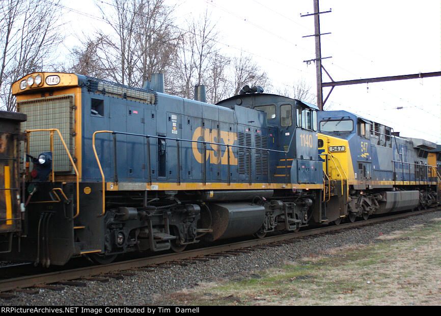CSX 1140 on Q410